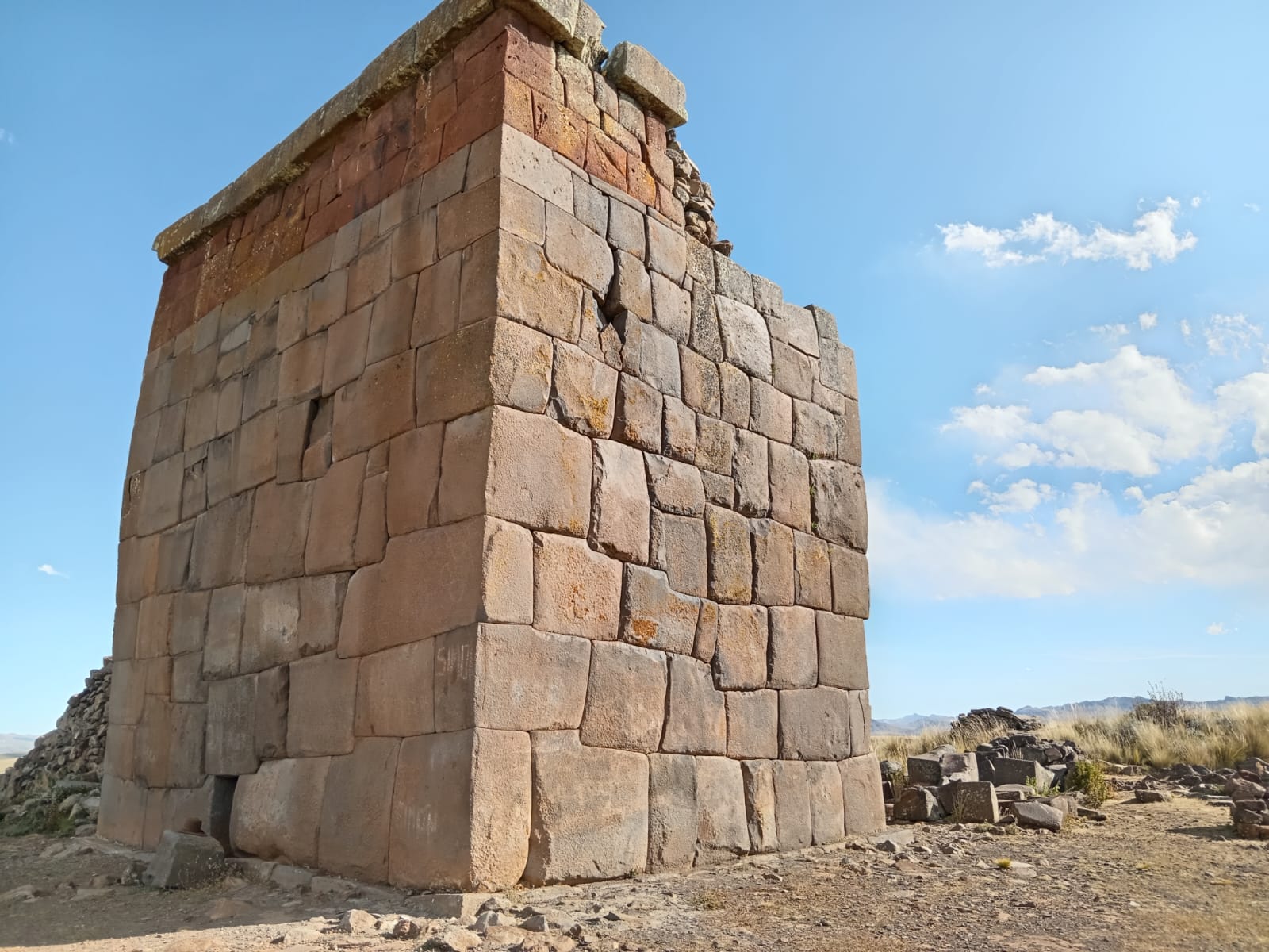 Tour Chullpas De Cutimbo | Titicaca Encanto Tours Puno